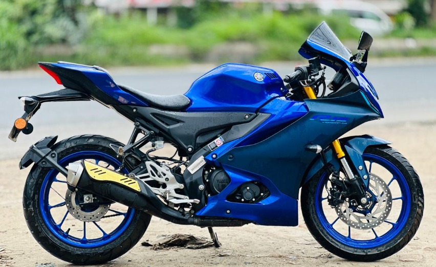 Yamaha R15 V4 BS7 Racing Blue 5030KM