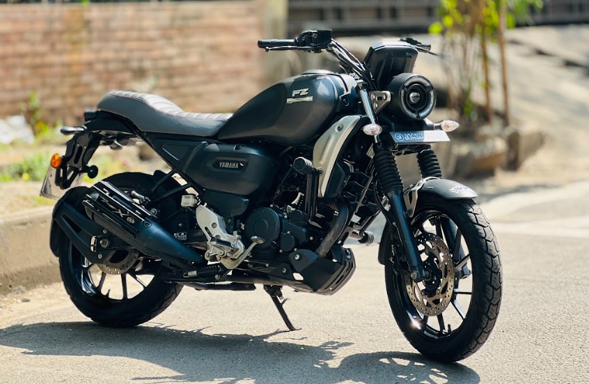 Yamaha FZX ABS Black 4280KM