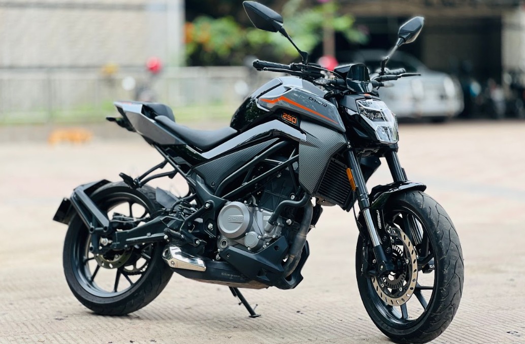 CFMoto 250NK ABS Nebula Black 2450KM
