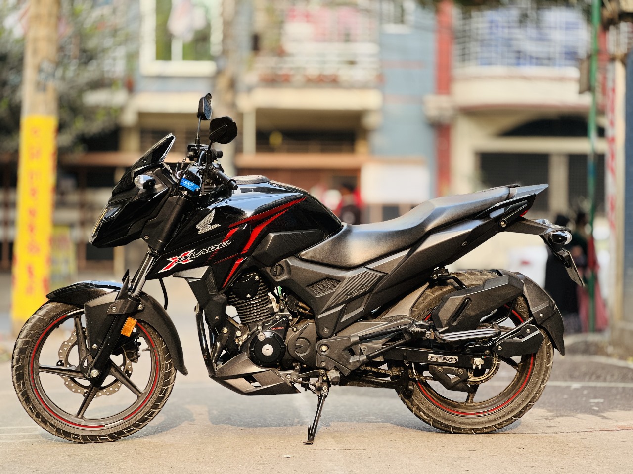 X BLADE S.D Black 13000KM