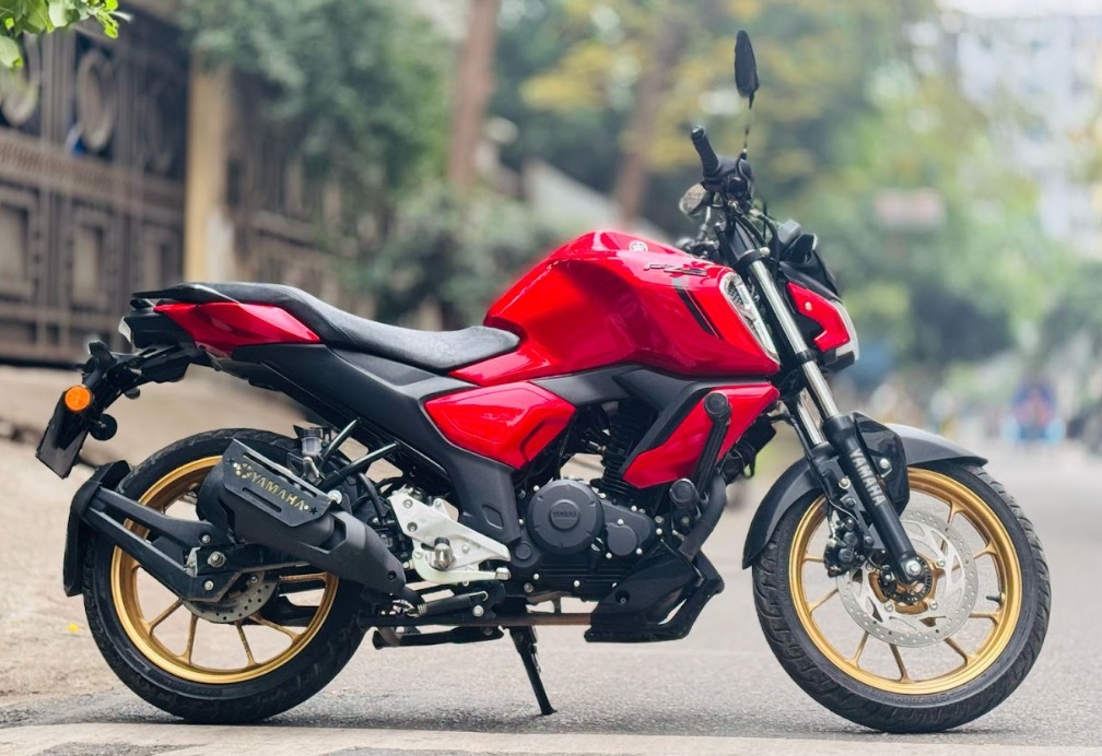 Yamaha FZS V4 ABS Red 4250KM
