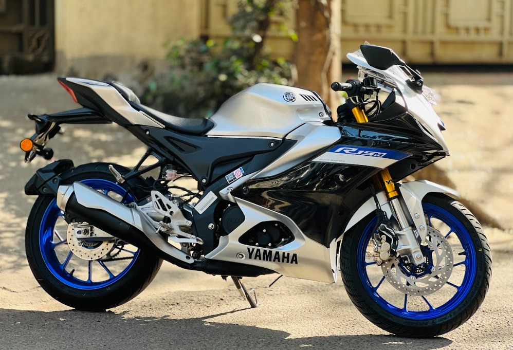 Yamaha R15M BS7 ABS Silver 40KM