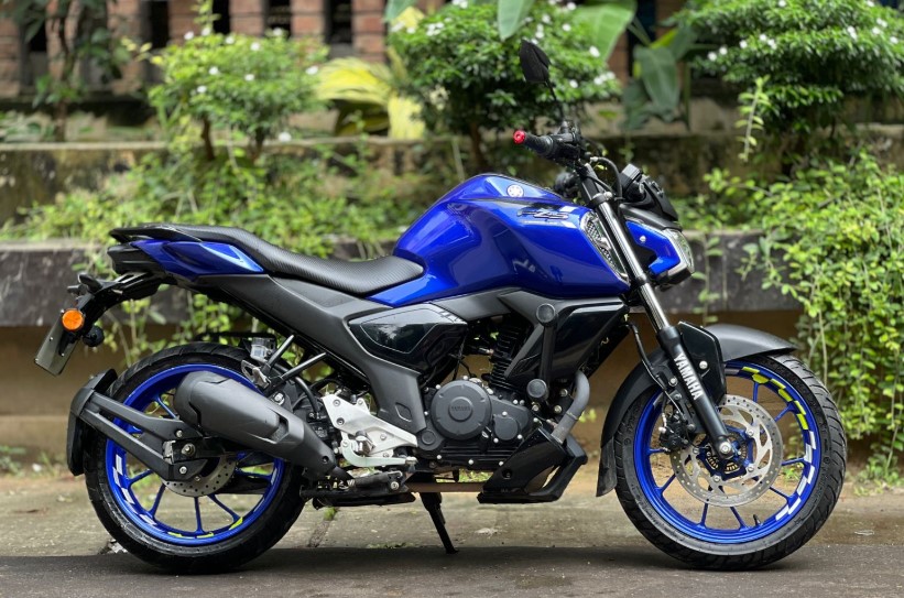 Yamaha FZS V4 ABS Blue 5650KM