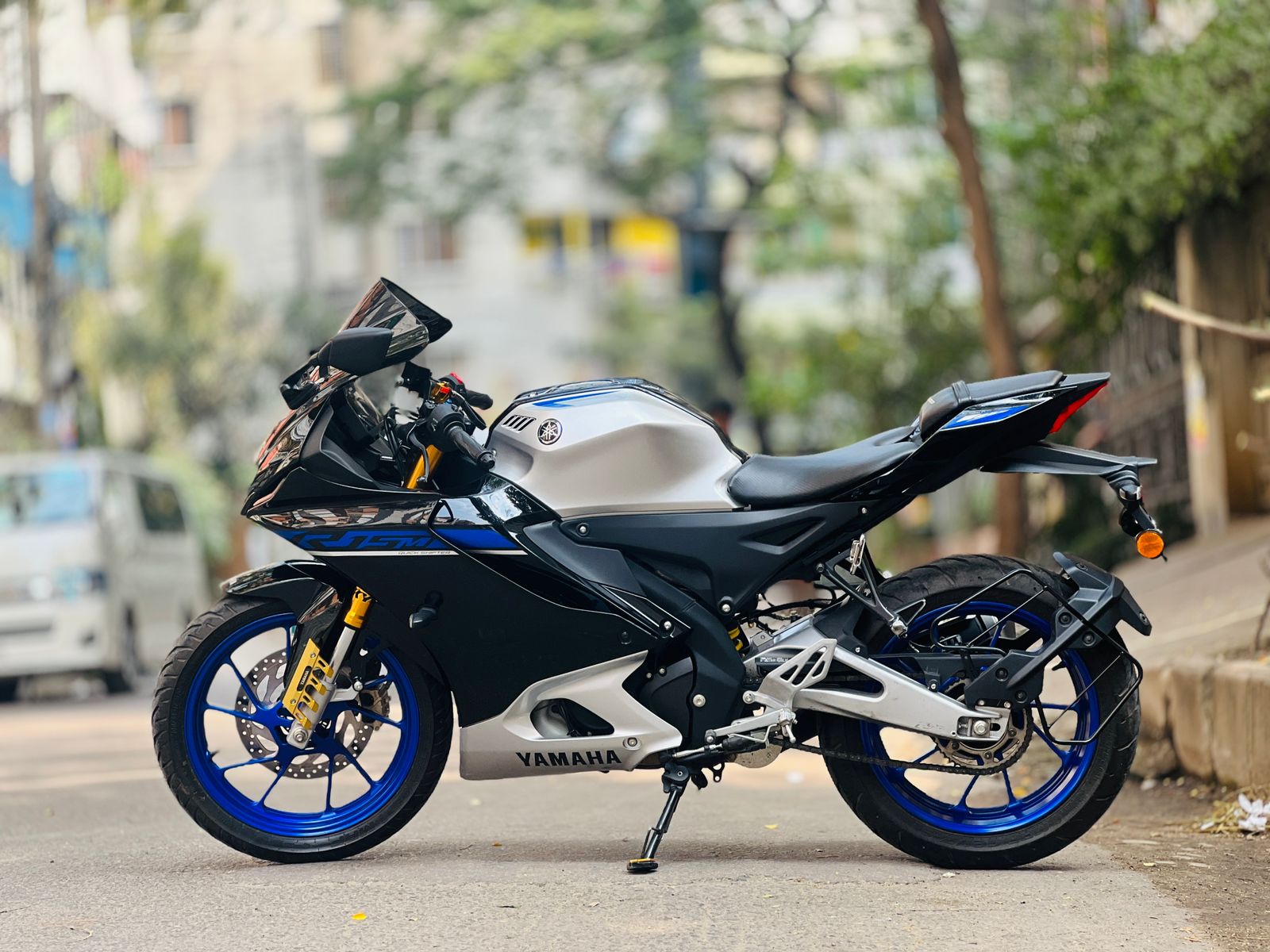 R15 M BS7 CARBON FIVER ABS(INDIAN)3450KM