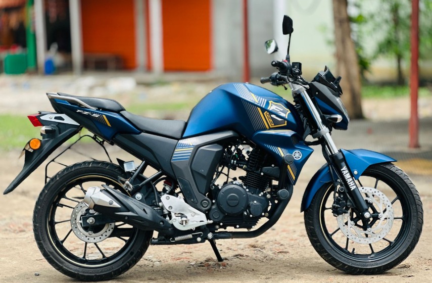 Yamaha FZS V2 Blue 7400KM