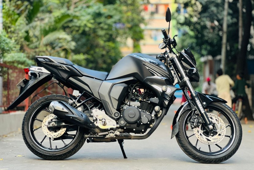 Yamaha FZS V2 Black 3150KM
