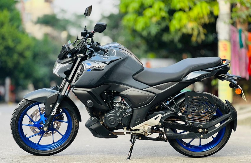 Yamaha FZS V4 ABS Grey 2800KM