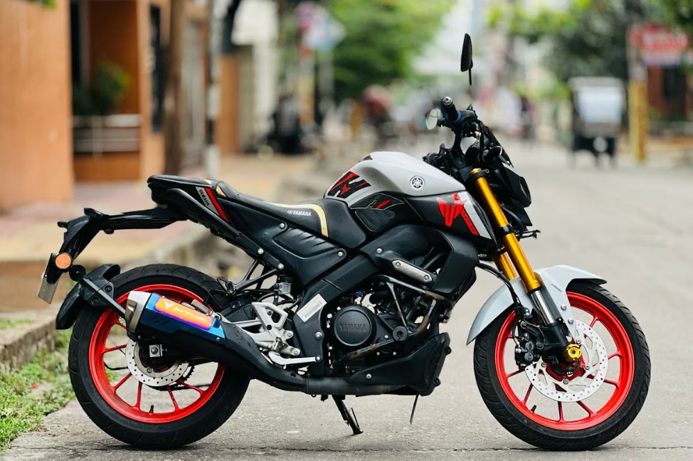 MT15 V2 ABS BS7 White 6700KM