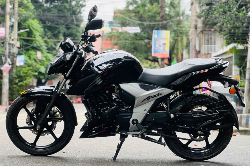 TVS 4V ABS Black 6000KM