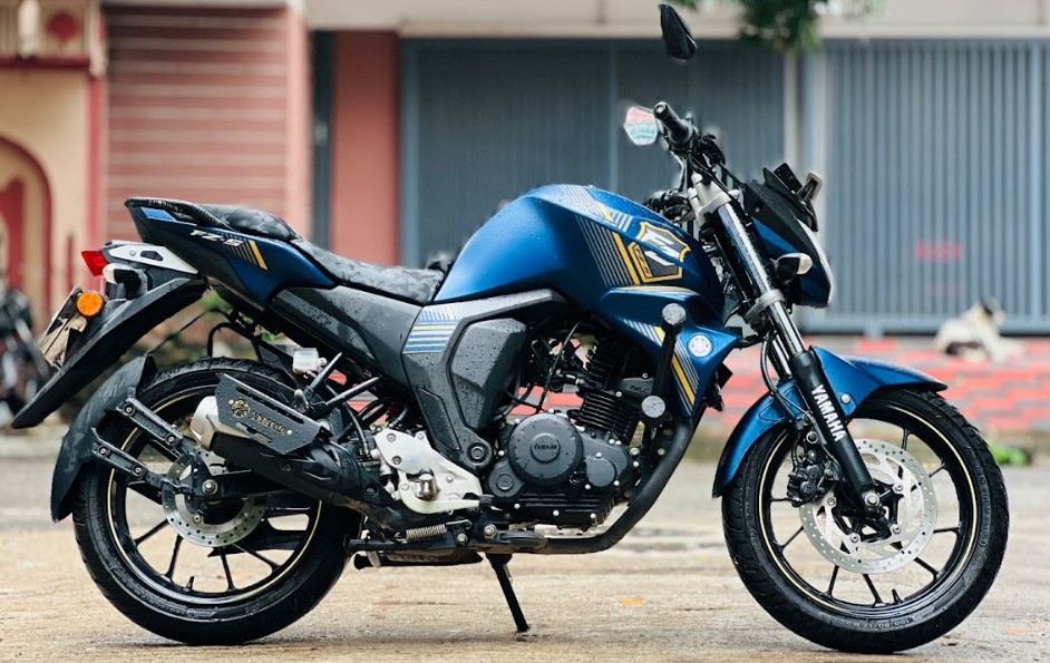 Yamaha FZS V2 Armada Blue 8540KM
