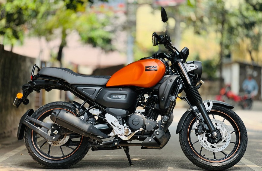 Yamaha FZX ABS Orange 400KM