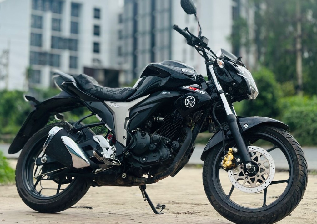 Suzuki Gixxer Monotone Black 2100KM