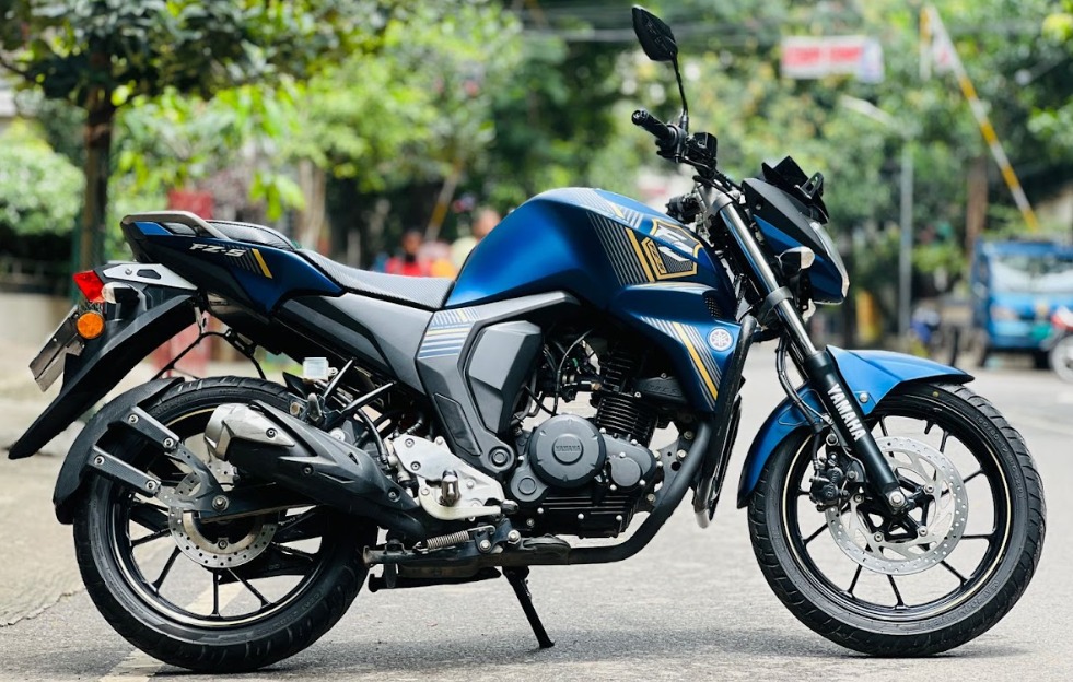 Yamaha FZS V2 Blue 13800KM