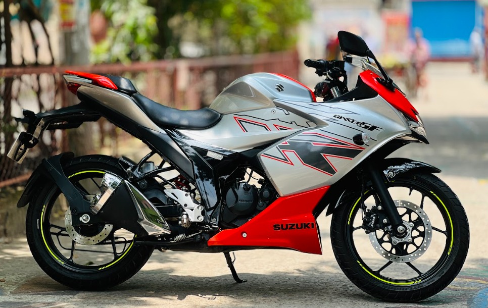 Suzuki Gixxer SF Fi ABS Orange Silver 4600KM