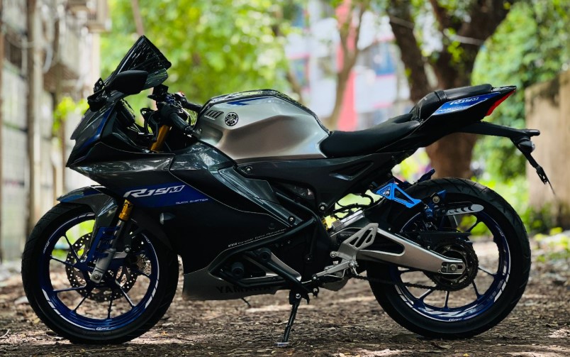 Yamaha R15M ABS Silver INDO 1780KM