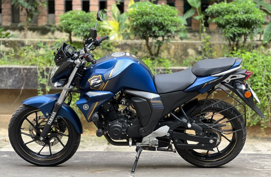 Yamaha FZS V2 Blue 4000KM