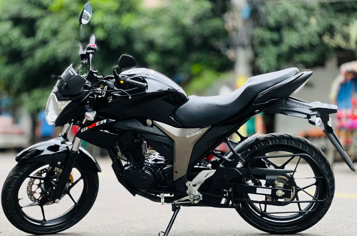 Suzuki Gixxer Monotone Official Indian Black 720KM